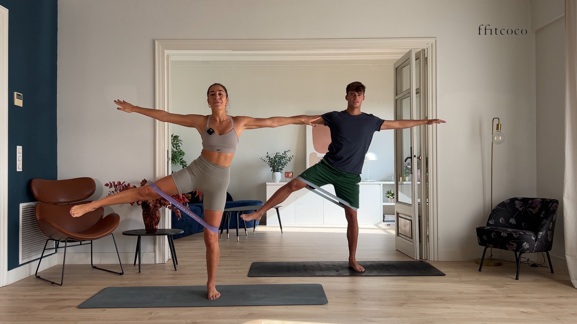 25 GLÚTEOS y PIERNAS – con goma – ffitcocohouse